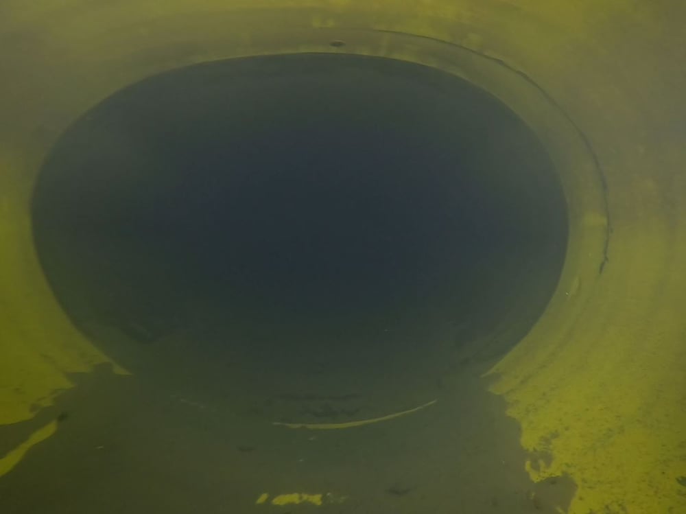 Design of intakes and outfalls to avoid risks during operation
